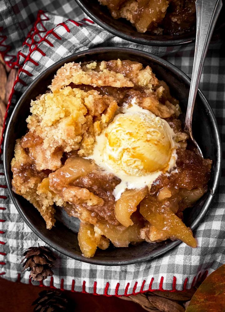 Caramel Apple Dump Cake Recipe - Unfussy Kitchen